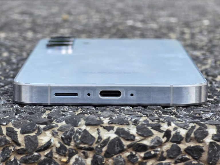 Samsung Galaxy A55 5G 詳細評測：質感、性能與安全性的升級足以讓它成為優秀的中階機？ - VTECH