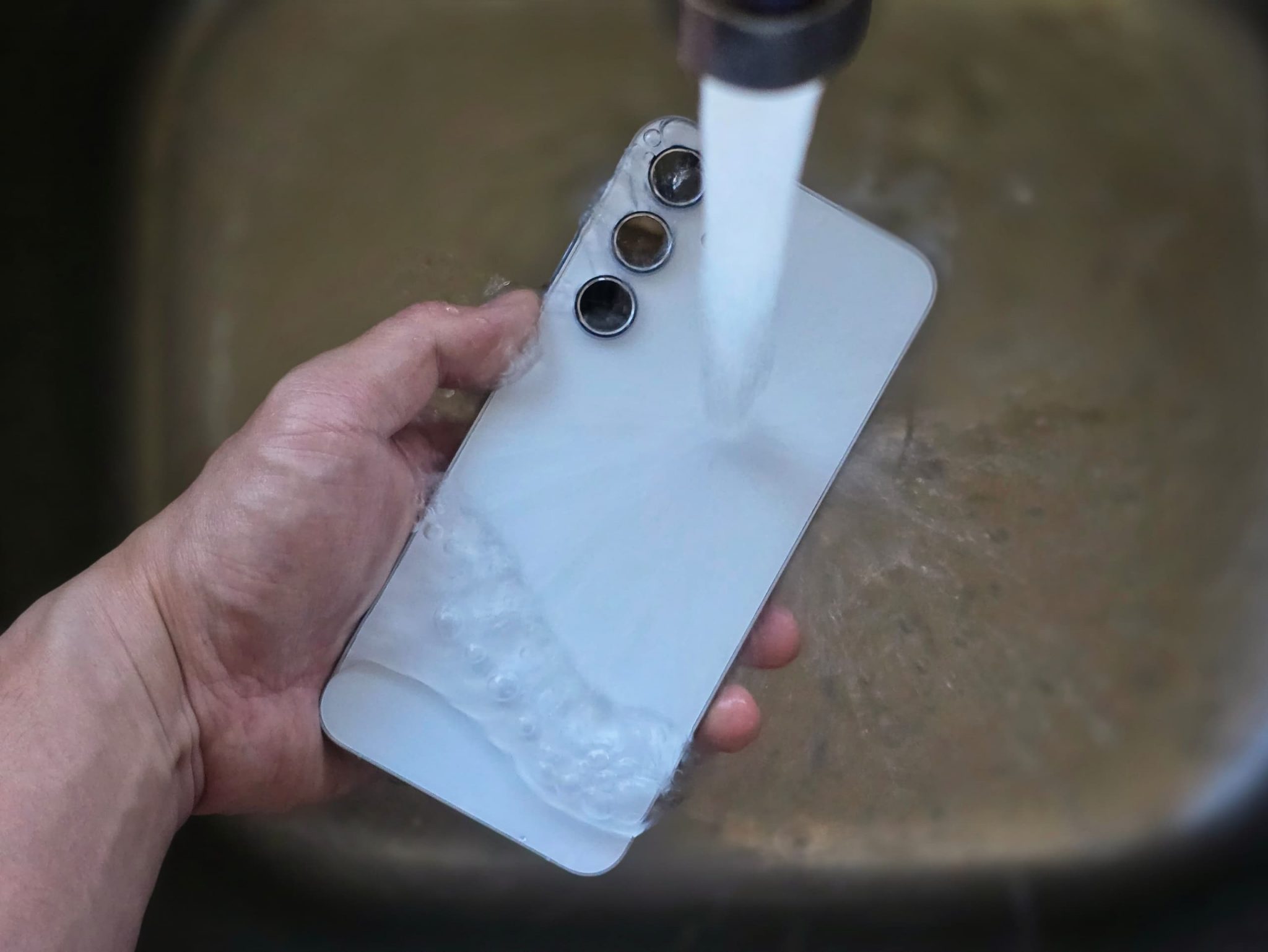 Samsung Galaxy A55 5G 詳細評測：質感、性能與安全性的升級足以讓它成為優秀的中階機？ - VTECH