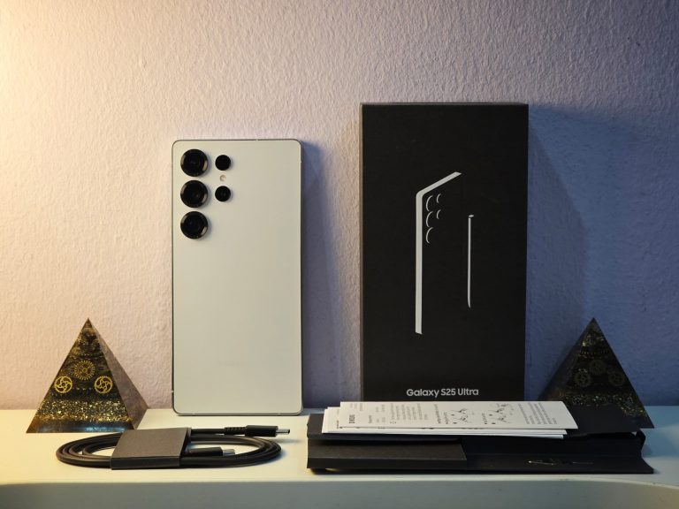 Samsung Galaxy S25 Ultra 開箱初体验：更輕薄設計，更强勁性能、更多實用兼好玩 AI ！ - VTECH