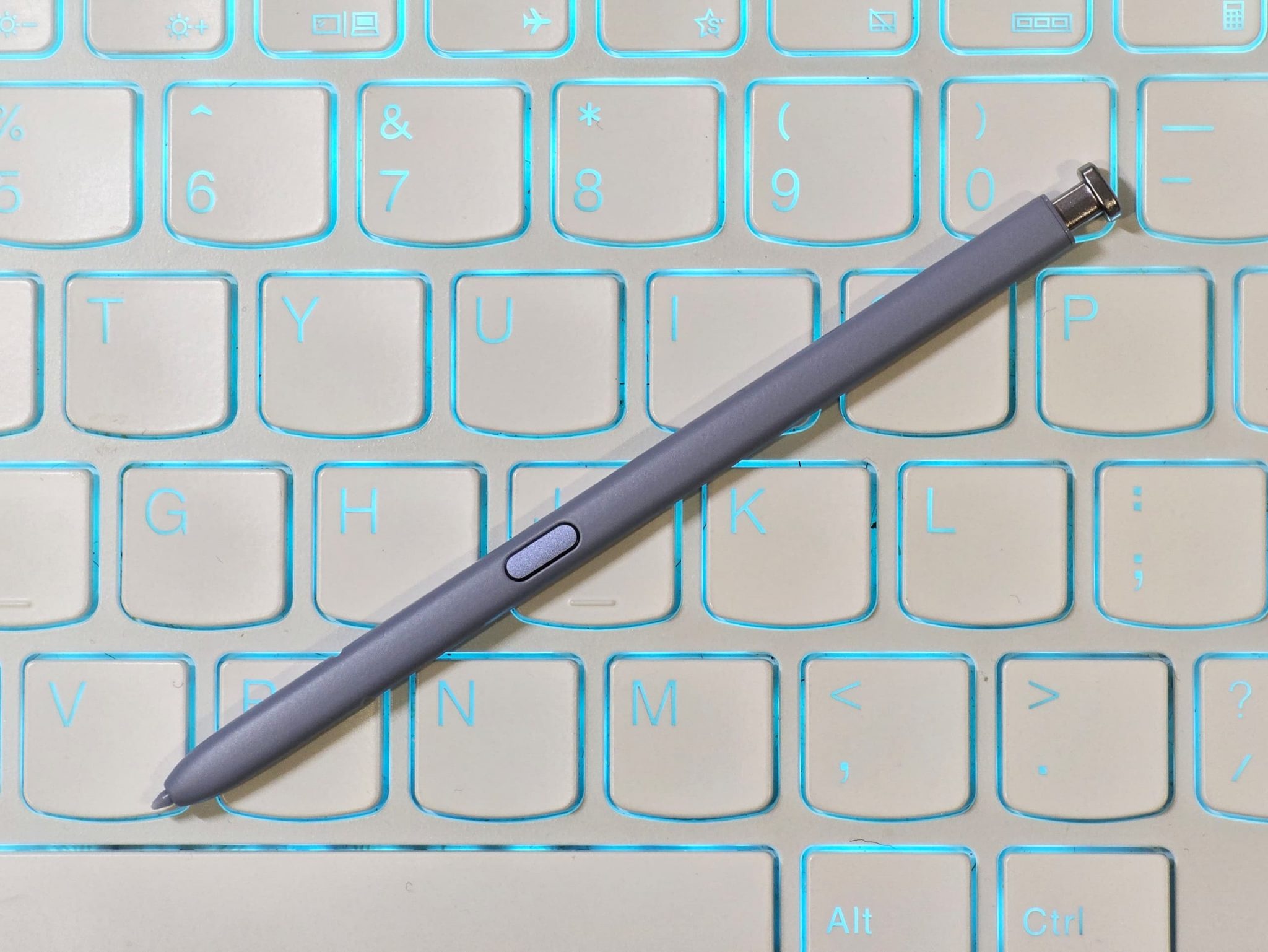 Samsung Galaxy S25 Ultra 開箱初体验：更輕薄設計，更强勁性能、更多實用兼好玩 AI ！ - VTECH