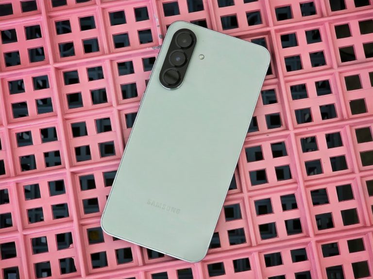 Samsung Galaxy A56 5G 詳細評測：輕薄設計&電航力提升超有感！AI 讓這部實用中端機更好玩了！ - VTECH